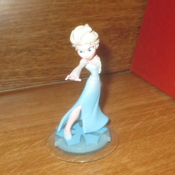Disney | Video Games & Consoles | Elsa From Disney Infinity Figures ...